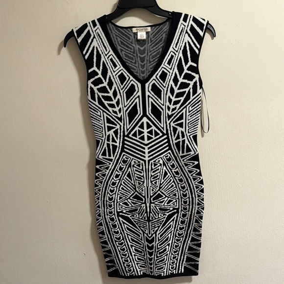 Arden B | Dresses | Arden B Black And White Bodycon Mini Dress | Poshmark
